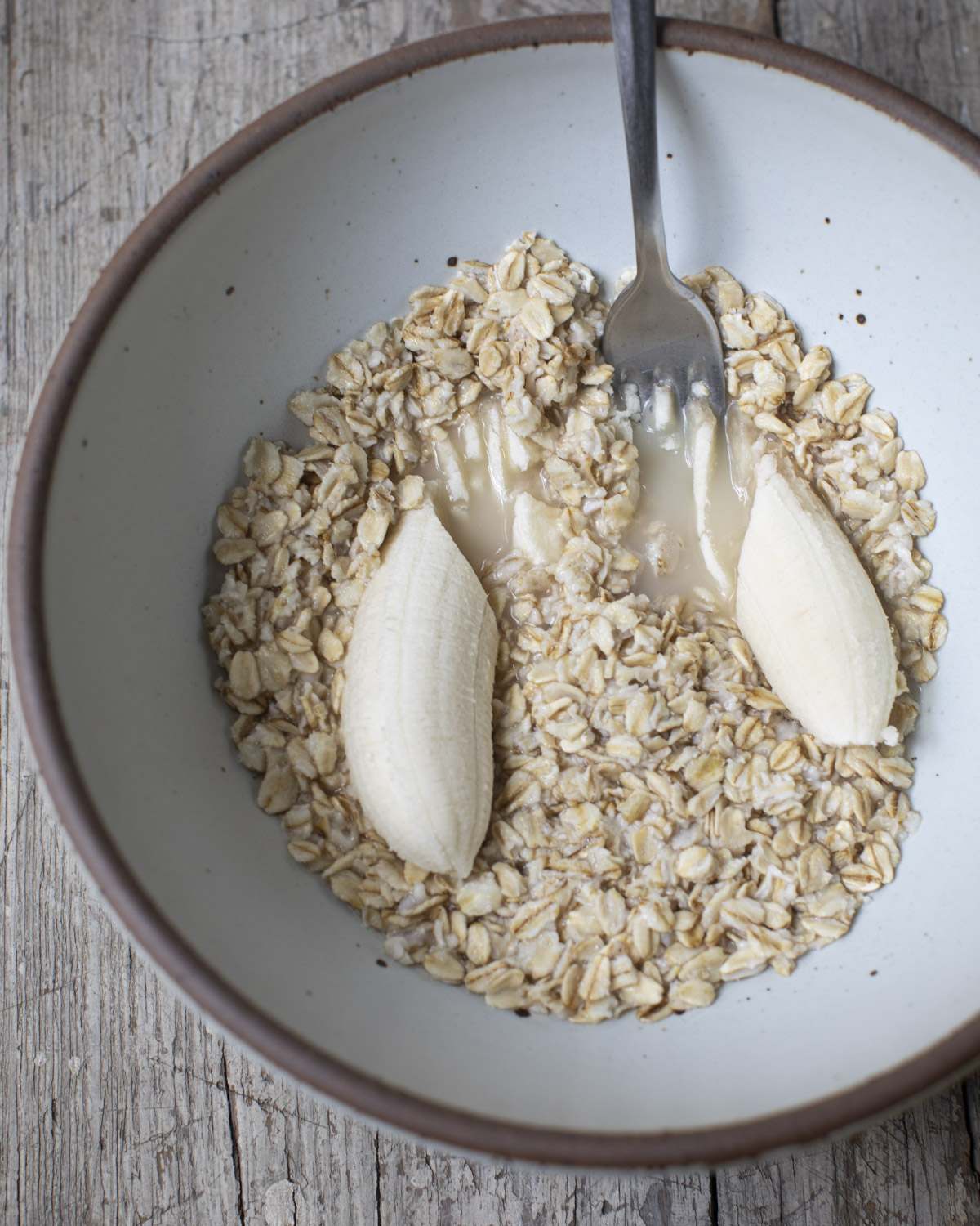 Bananas and Cream Oatmeal - Mississippi Vegan